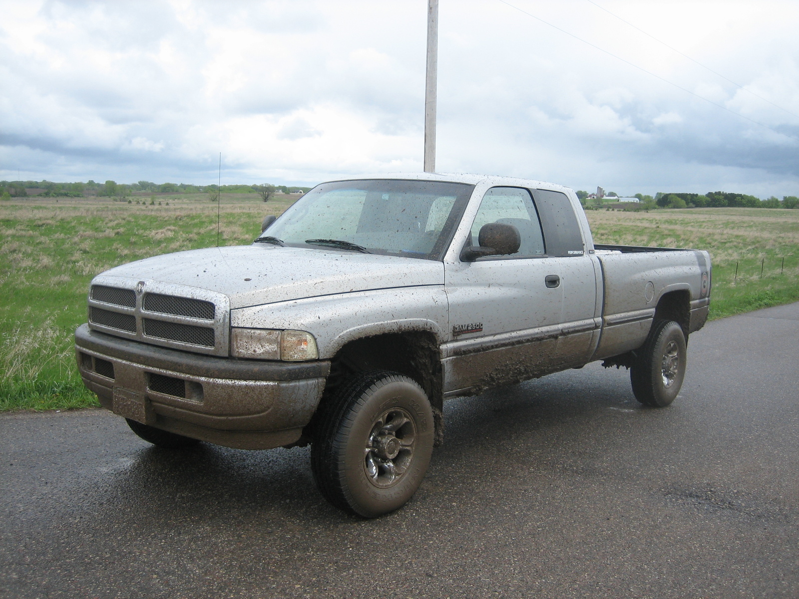 Dodge Ram Cummins 5.9l 6.7l diesel engine specs | dyeautos.com